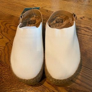 Reef | Shoes | Reef Womens Clogs Cushion Sage 8m New | Poshmark